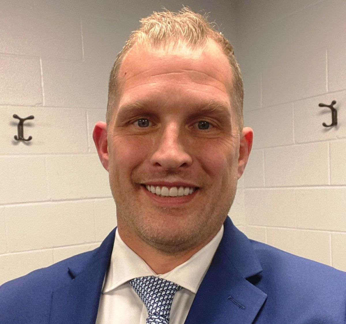 Former NHL Player to Coach Harvey's Hockey Team | Featured News