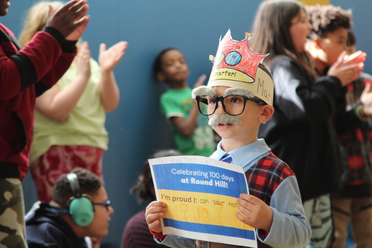 Round Hill students celebrate with Achievement Parade | News Story