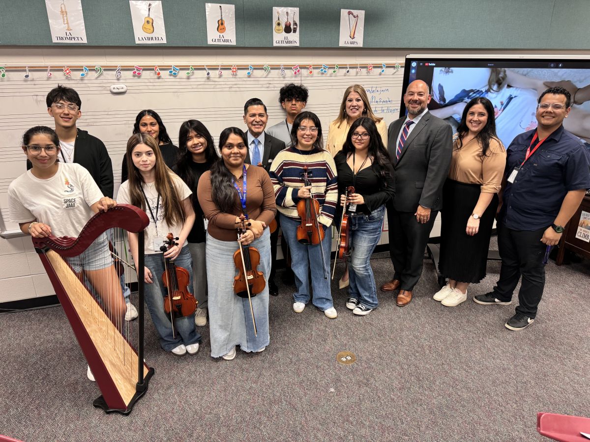 Feel Good Story: Mariachi at THS Offers New Opportunity for Students to ...