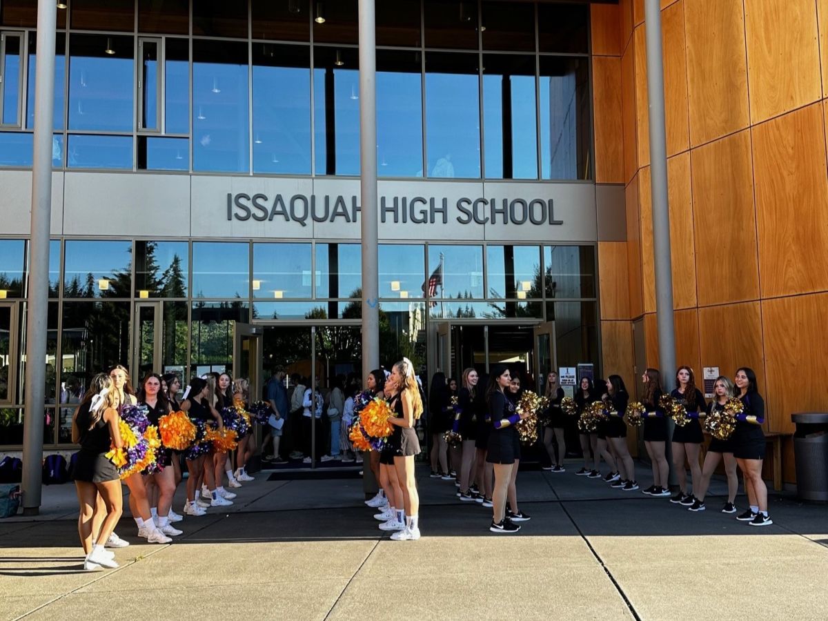 New to IHS Night Soars with Eagle Crew Tours and Club Fair | News ...