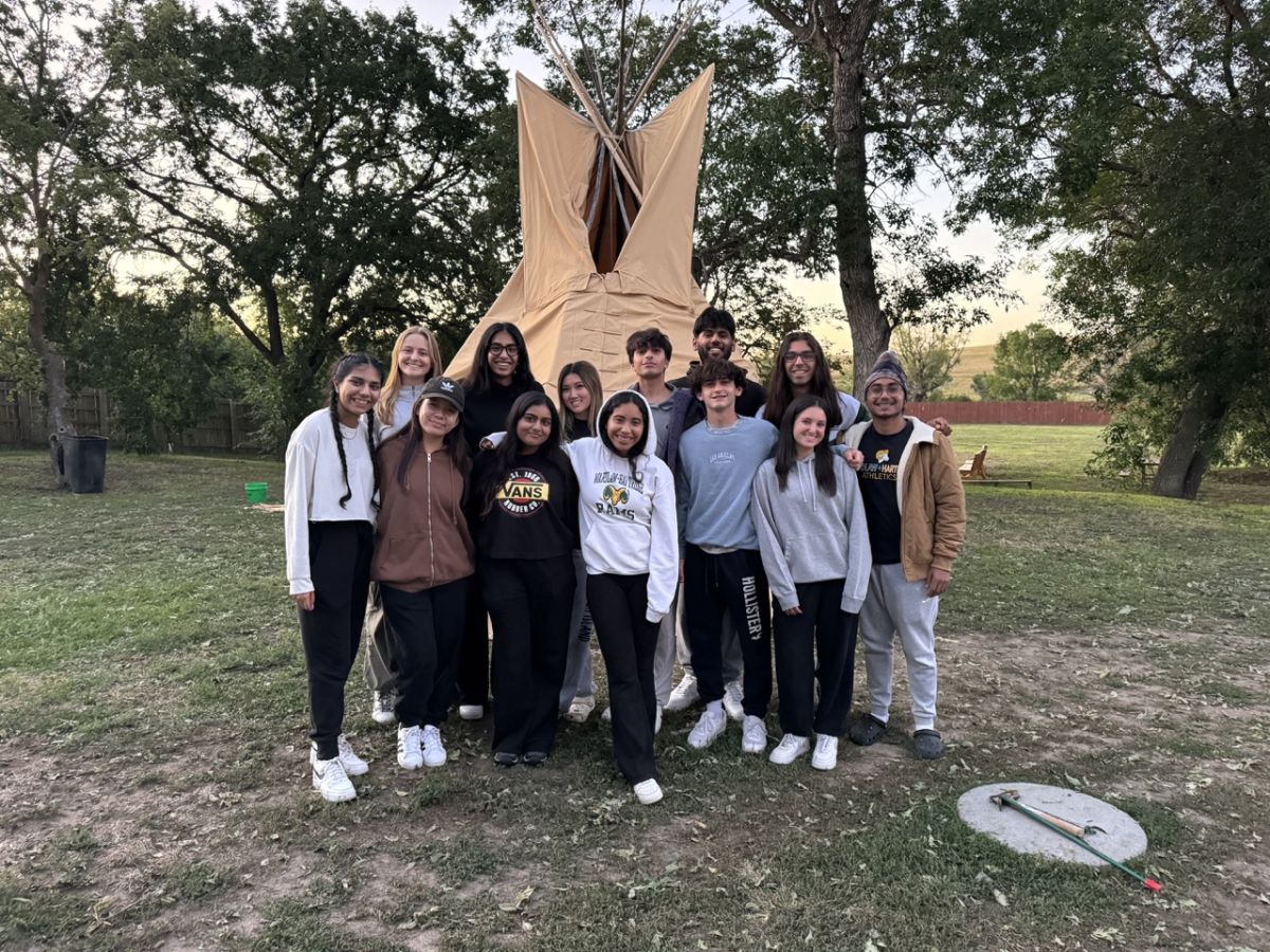 W+H Students Connect With Culture, Community at Pine Ridge Reservation ...