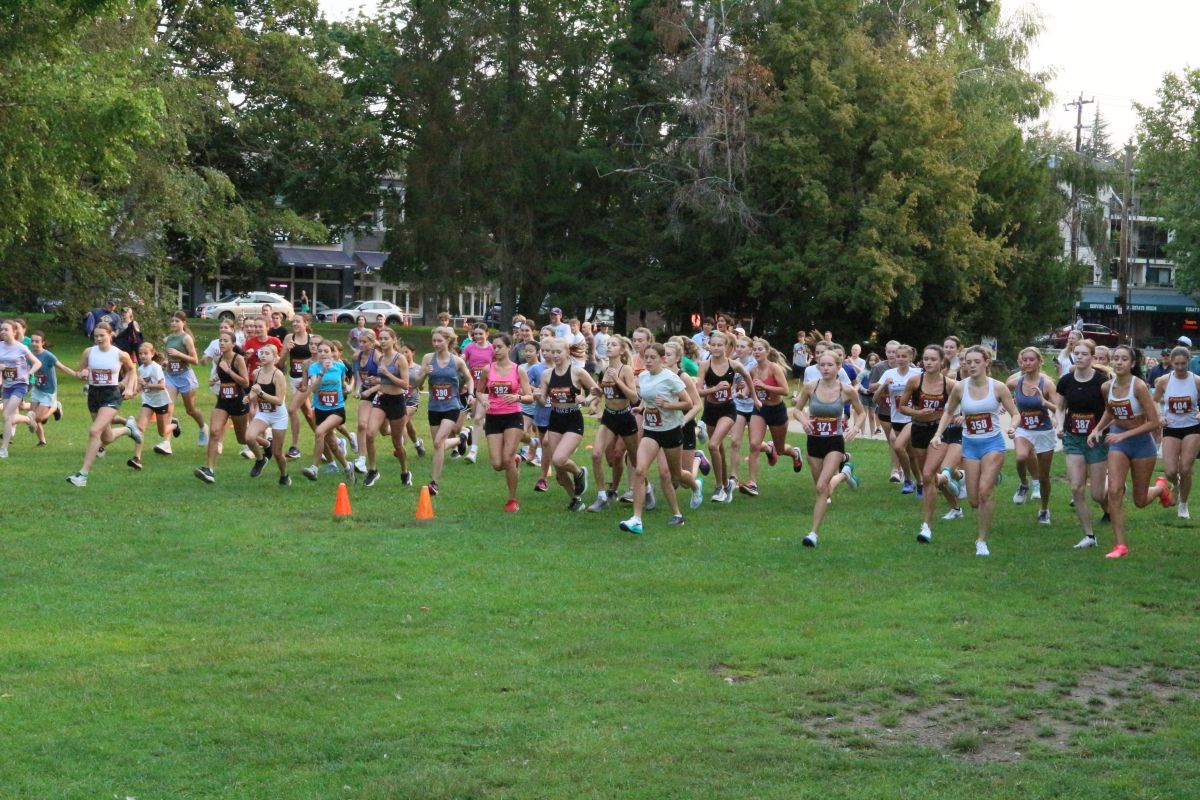 XC Intrasquad Meet - New Records on Green Lake Course | News Details