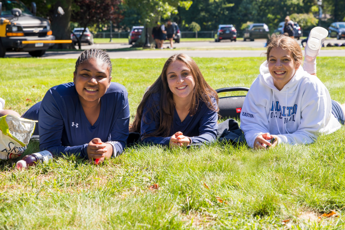 Navigating the Digital Age: Responsible Phone Use for Teen Girls | Blog ...