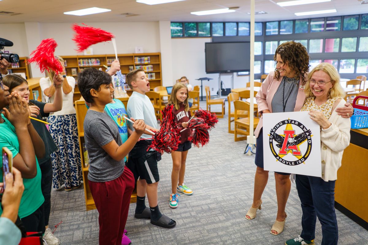 SGC Staff Member Donna Pengelly Receives a Soaring Star Award! | Details