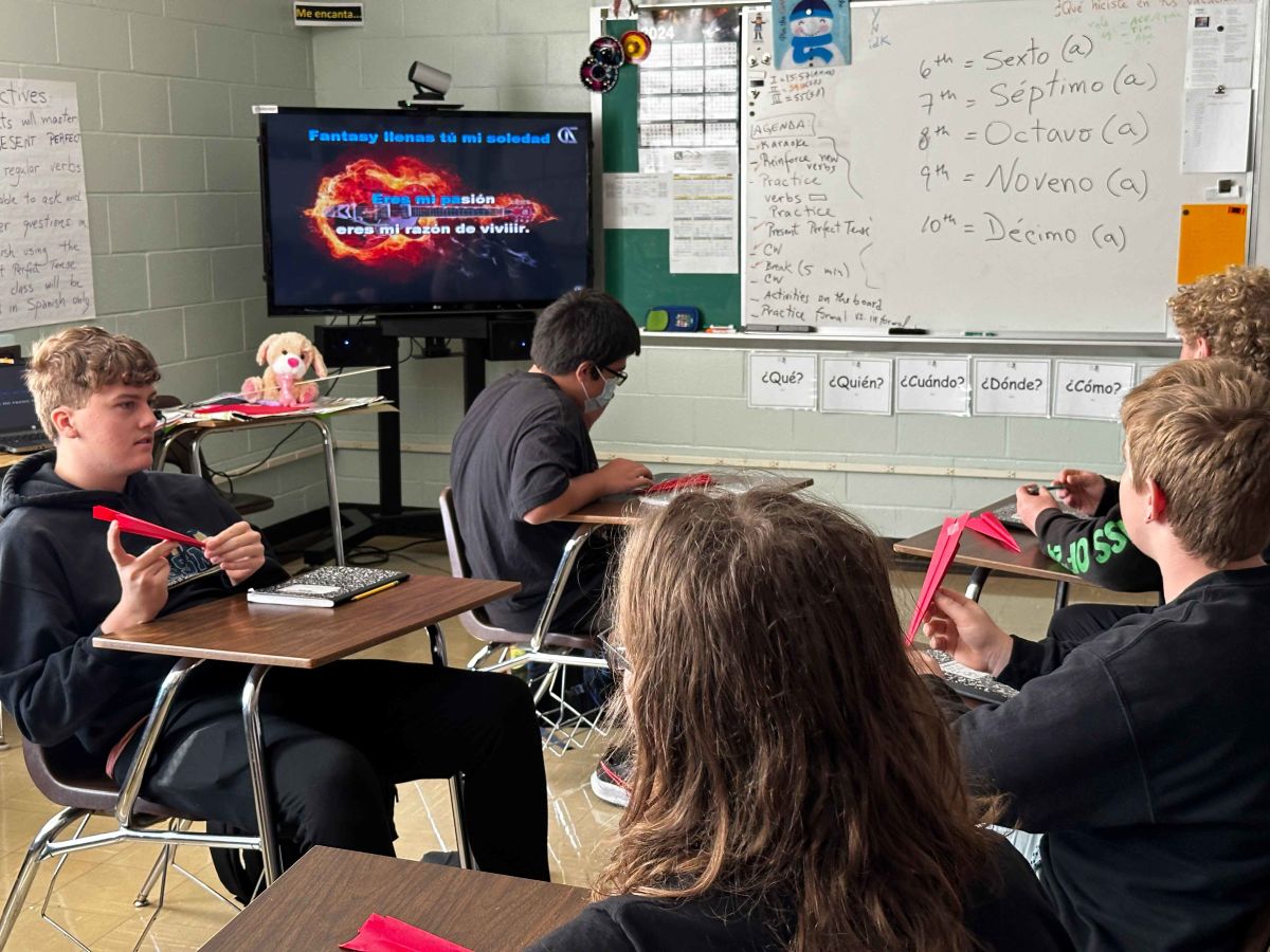 Karaoke in Spanish, a First! | MSSM News