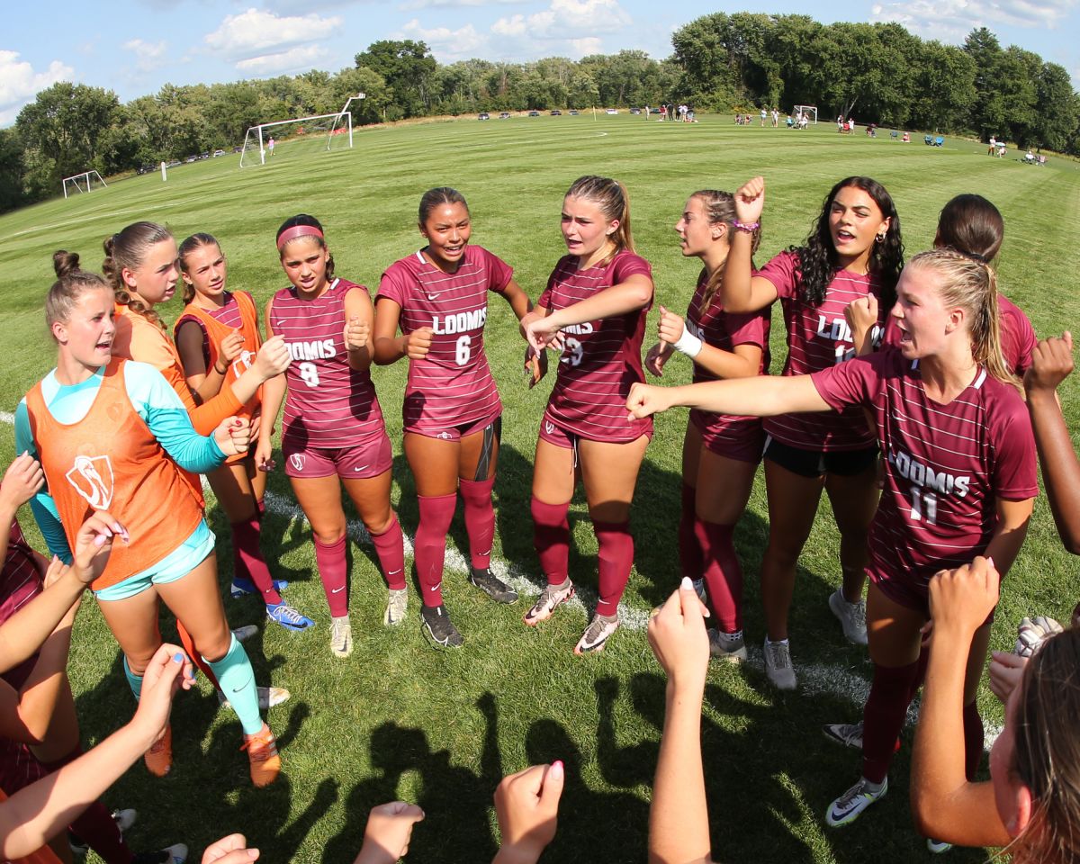 Girls Soccer Set for Night Game | The Loomis Chaffee School