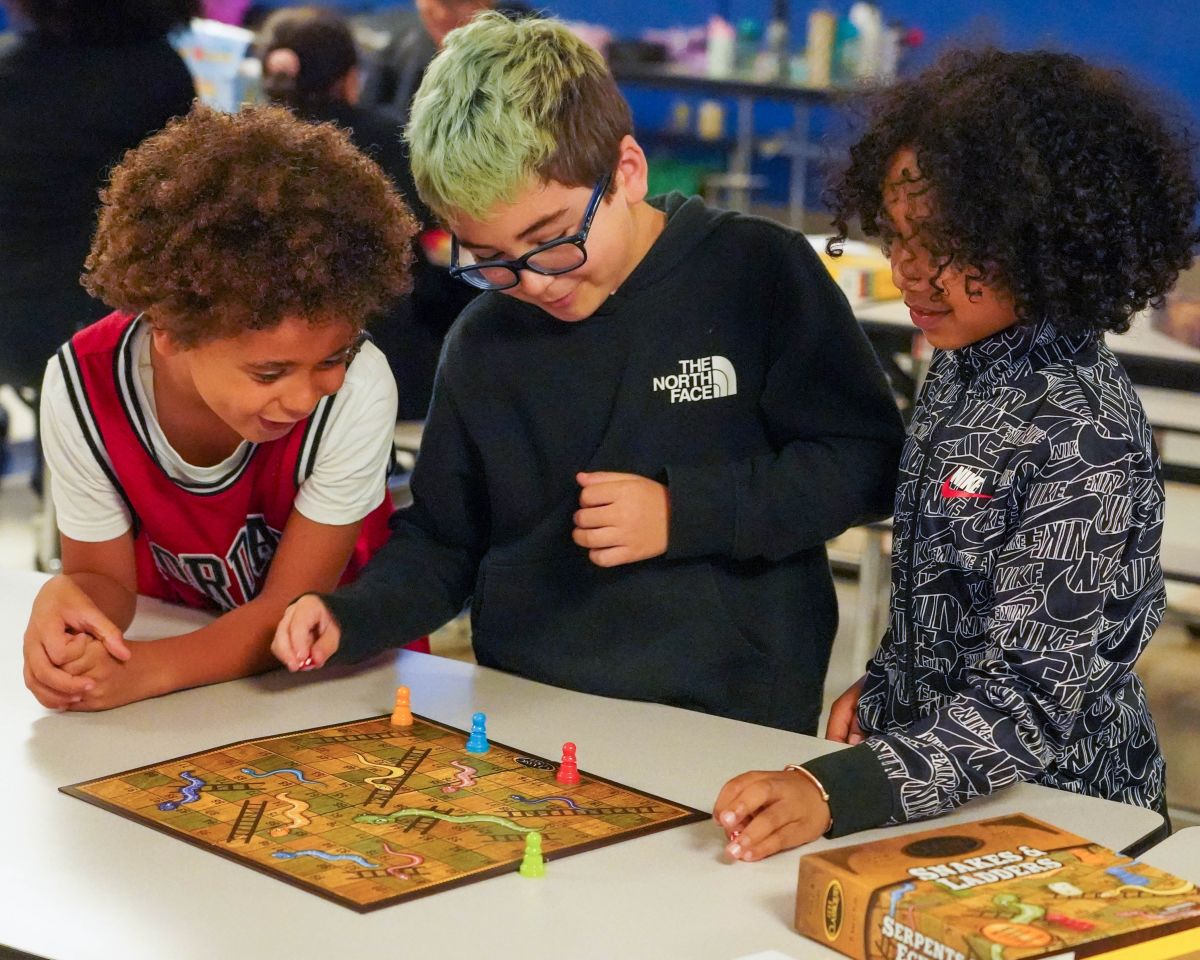 Fun for All at Elementary Game Night | District News Details