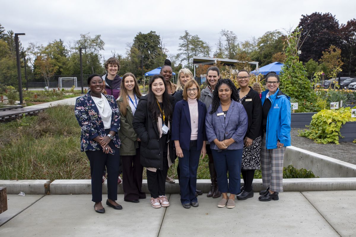 USDA’s FNCS Tours Olympic View’s Garden to Cafeteria Program | Story