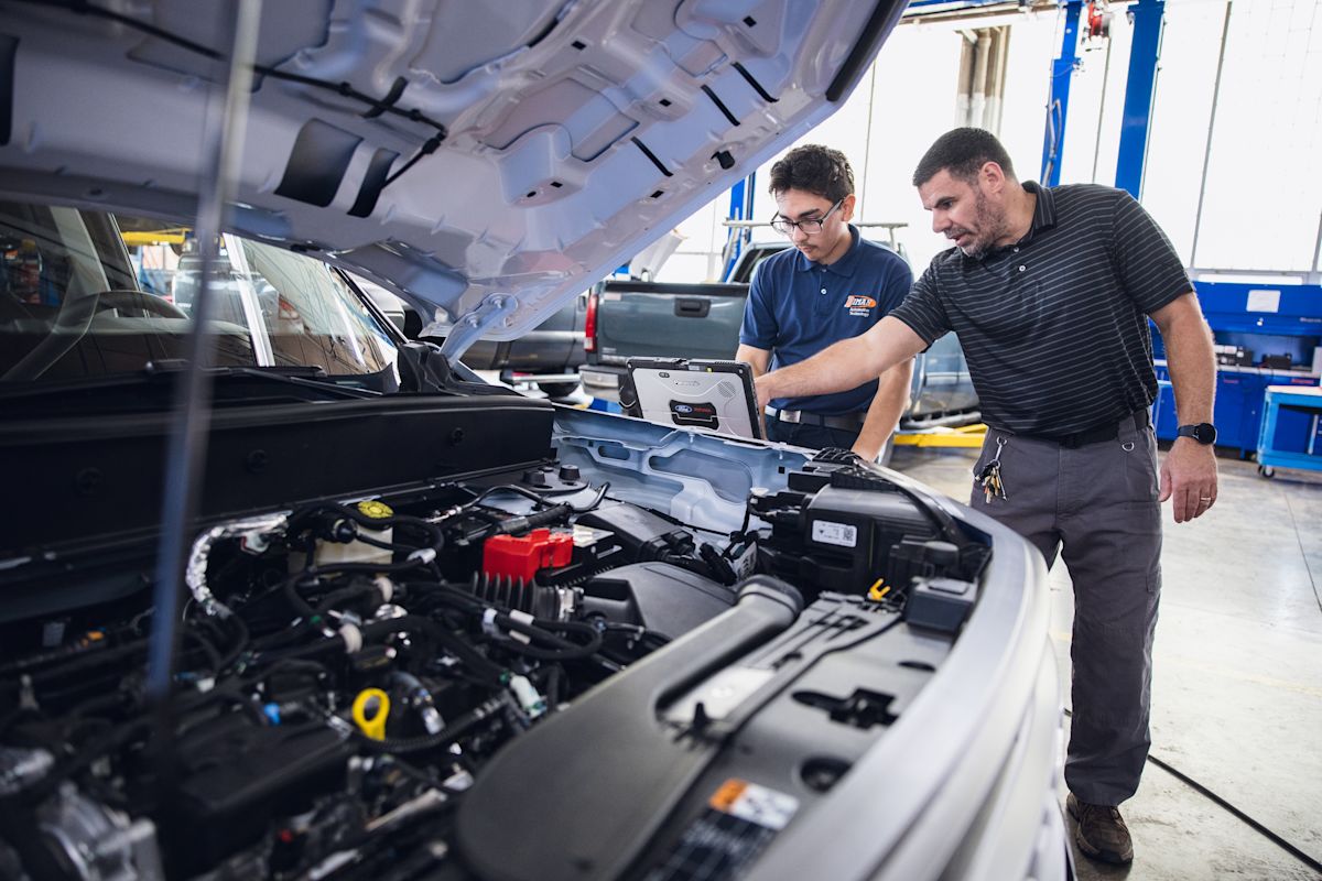 New Technology Arrives for Automotive Technology Students | Diman News