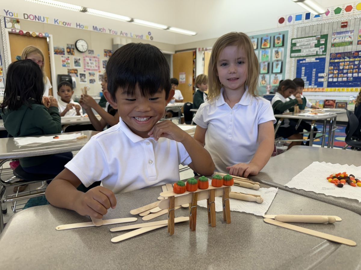 Kindergarten Pumpkin STEM Challenge and Liquid Experiment | News Details