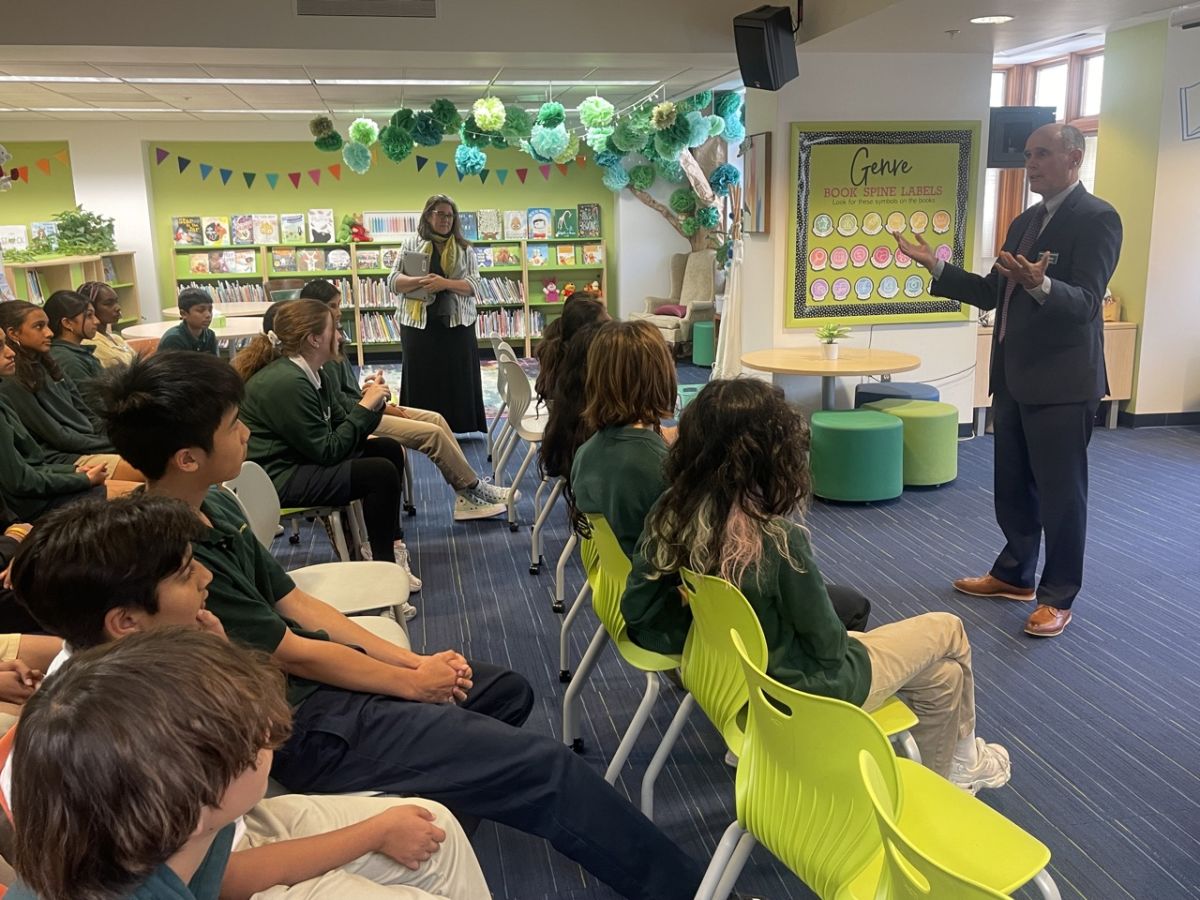 Gil Childers ’73 Shares Experience, Wisdom with Eighth Graders | News Posts