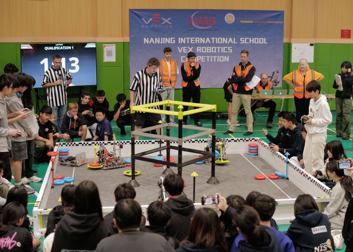 NIS Hosts ACAMIS VEX Robotics Tournament | Article