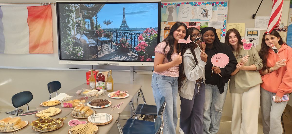 Hendrick Hudson Students Celebrate National French Week | Post Details