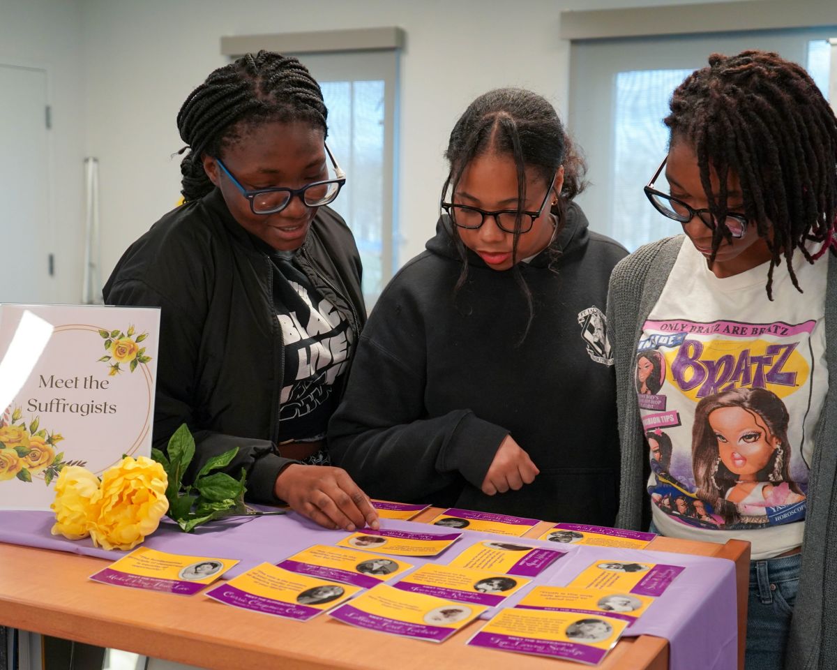 "Middie Museum" Features the Suffrage Movement | District News Details