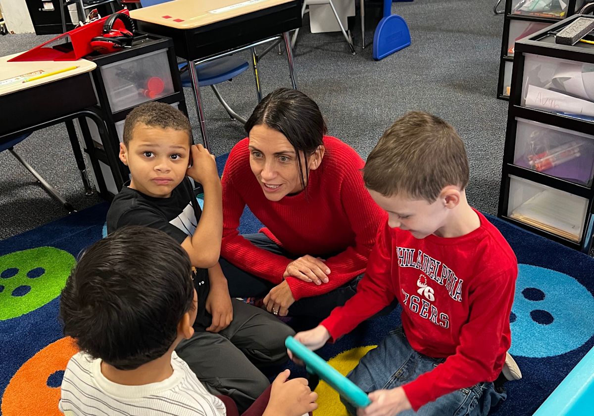 Ridge Park Elementary School students shine spotlight on staff members ...