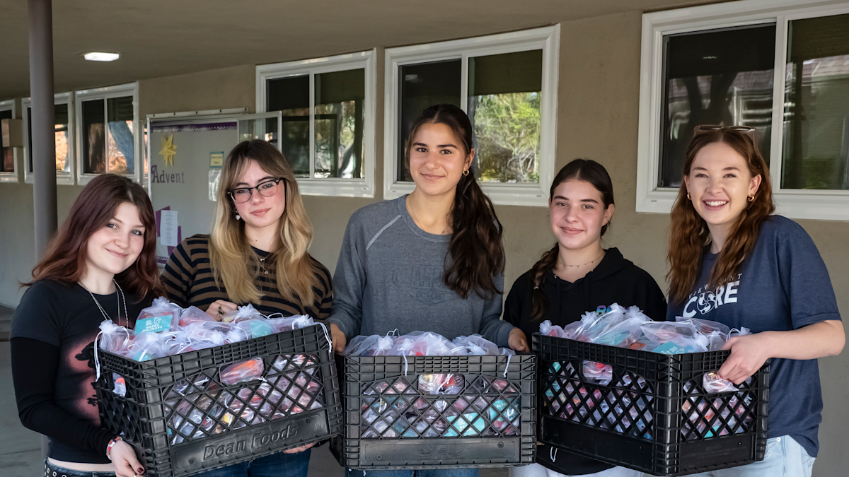 More than 200 Viewpoint Students Were Ready to Serve and Make a ...