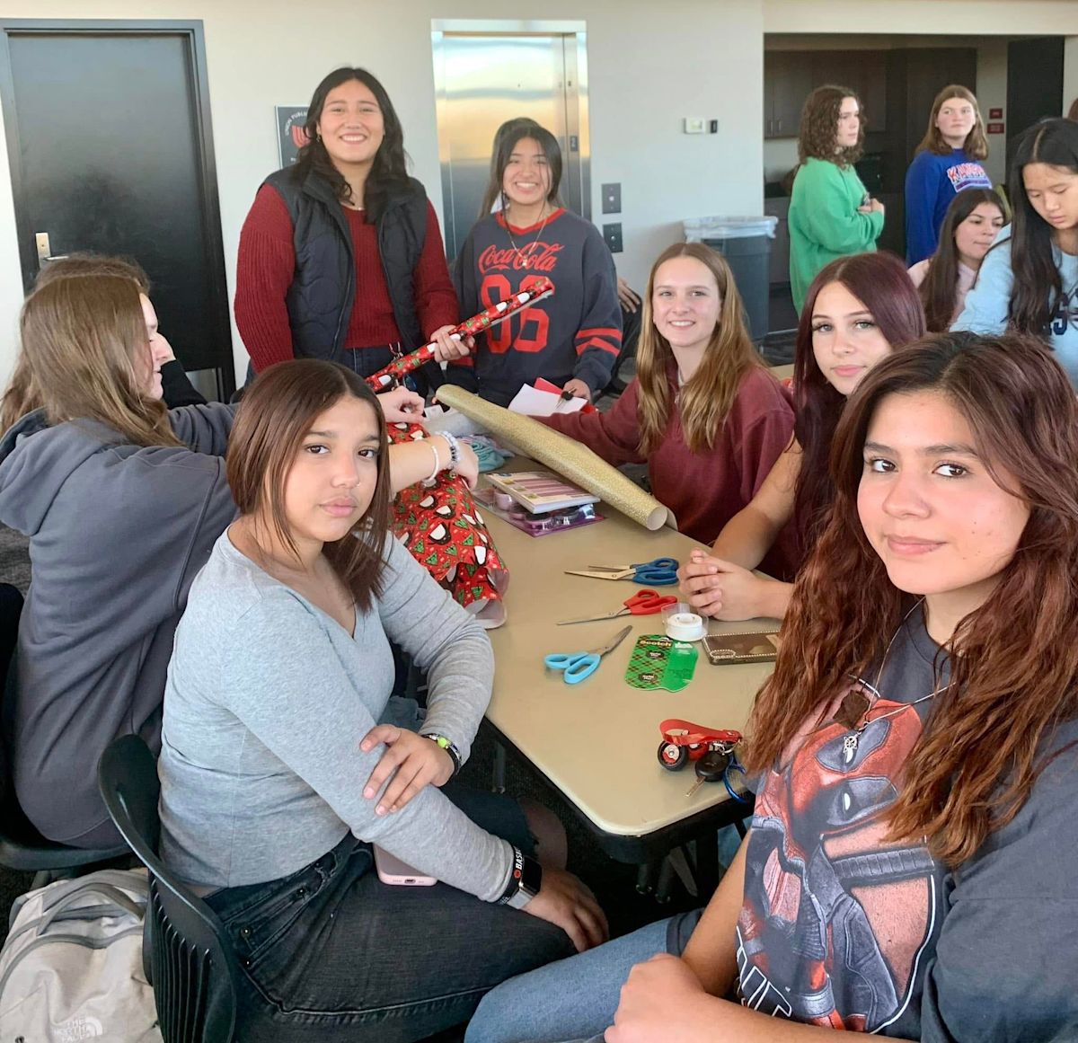 Girls Tennis Gives Back This Holiday Season | Athletics News Details