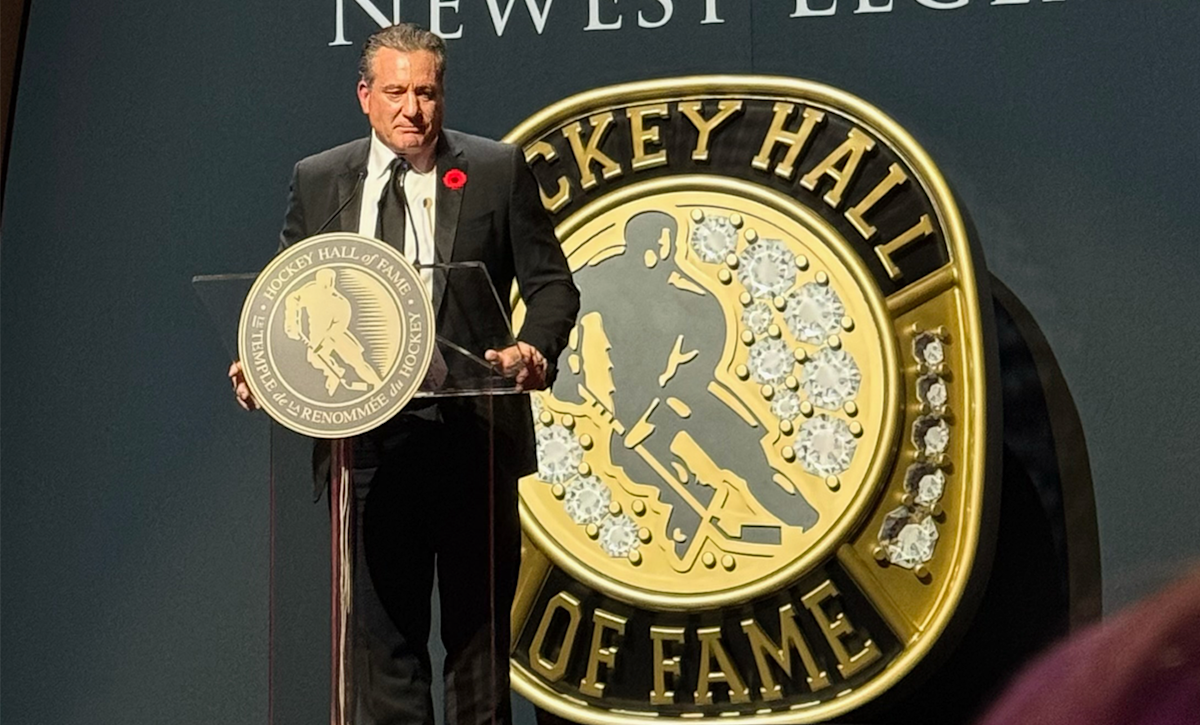 Jeremy Roenick ’88 Achieves Hockey Hall of Fame Glory | News Details