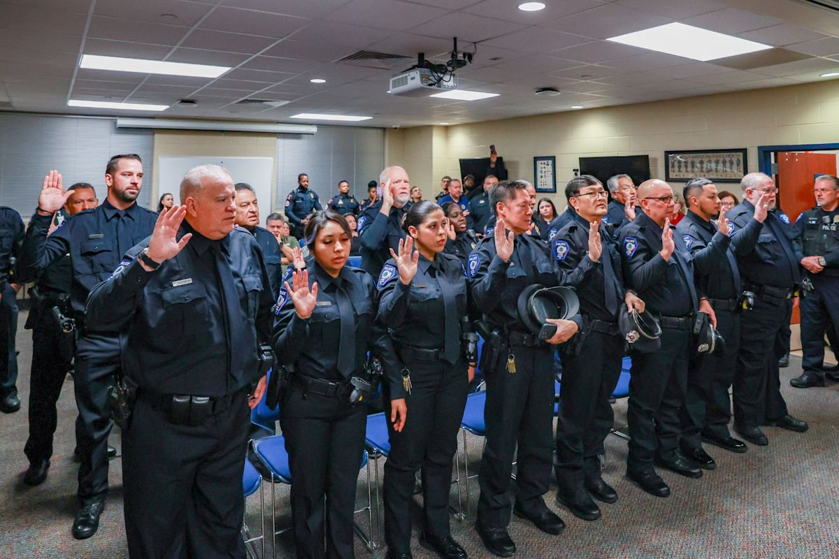 Spring Branch ISD (SBISD) Police Department swears in new officers ...
