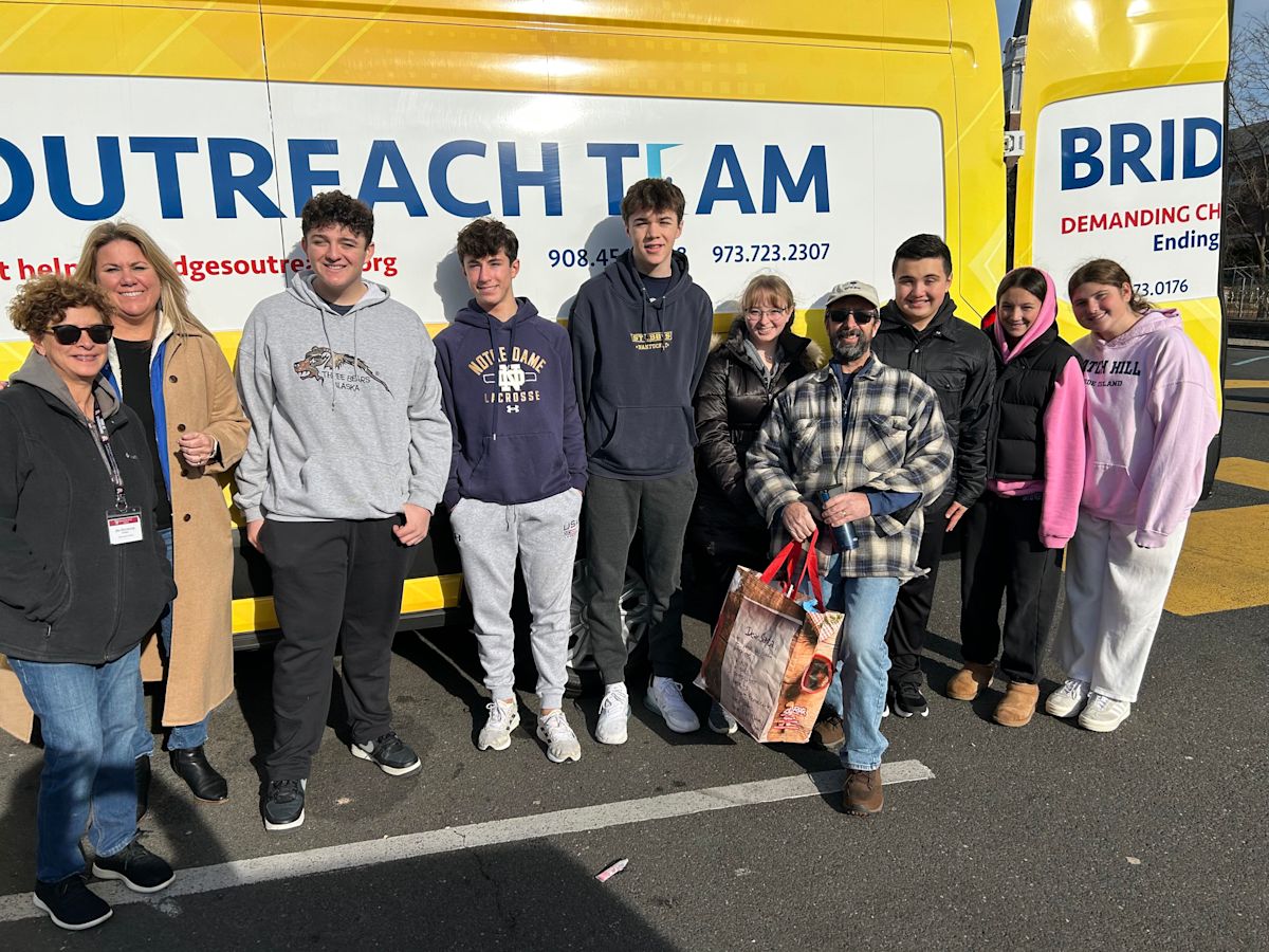 Students Make and Deliver Lunches for Bridges Outreach | Powerfully ...