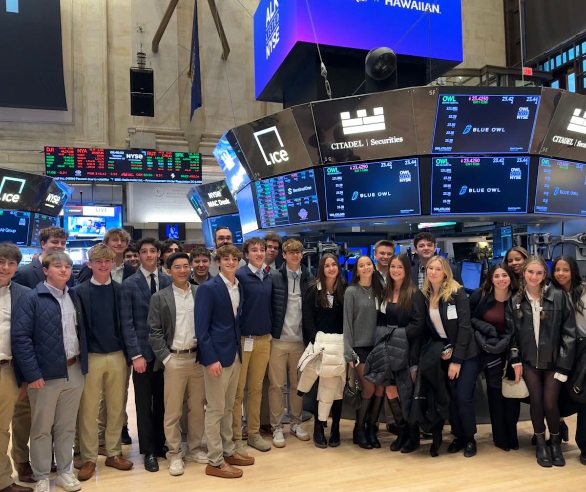 MBS Economics Class and BFI Club Tour New York Stock Exchange and Visit Bloomberg Headquarters ...
