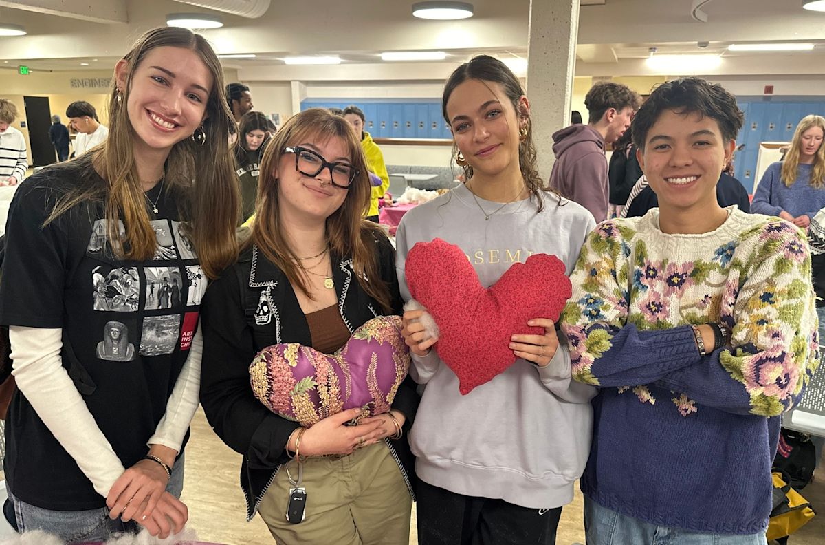 Holiday helping hands | News Article