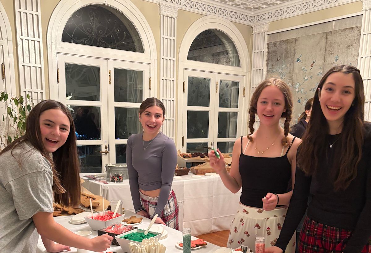 Class of 2028 Holiday Party with Ms. Rao | News Details