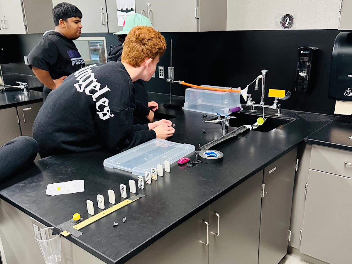 8th Graders Set Physics in Motion | News Article - Issaquah Middle School