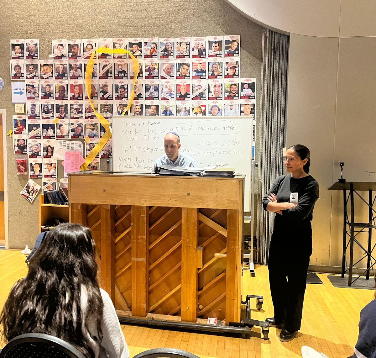 Jamie Leonhart Leads a Vocal Masterclass for the Upper School Choir ...