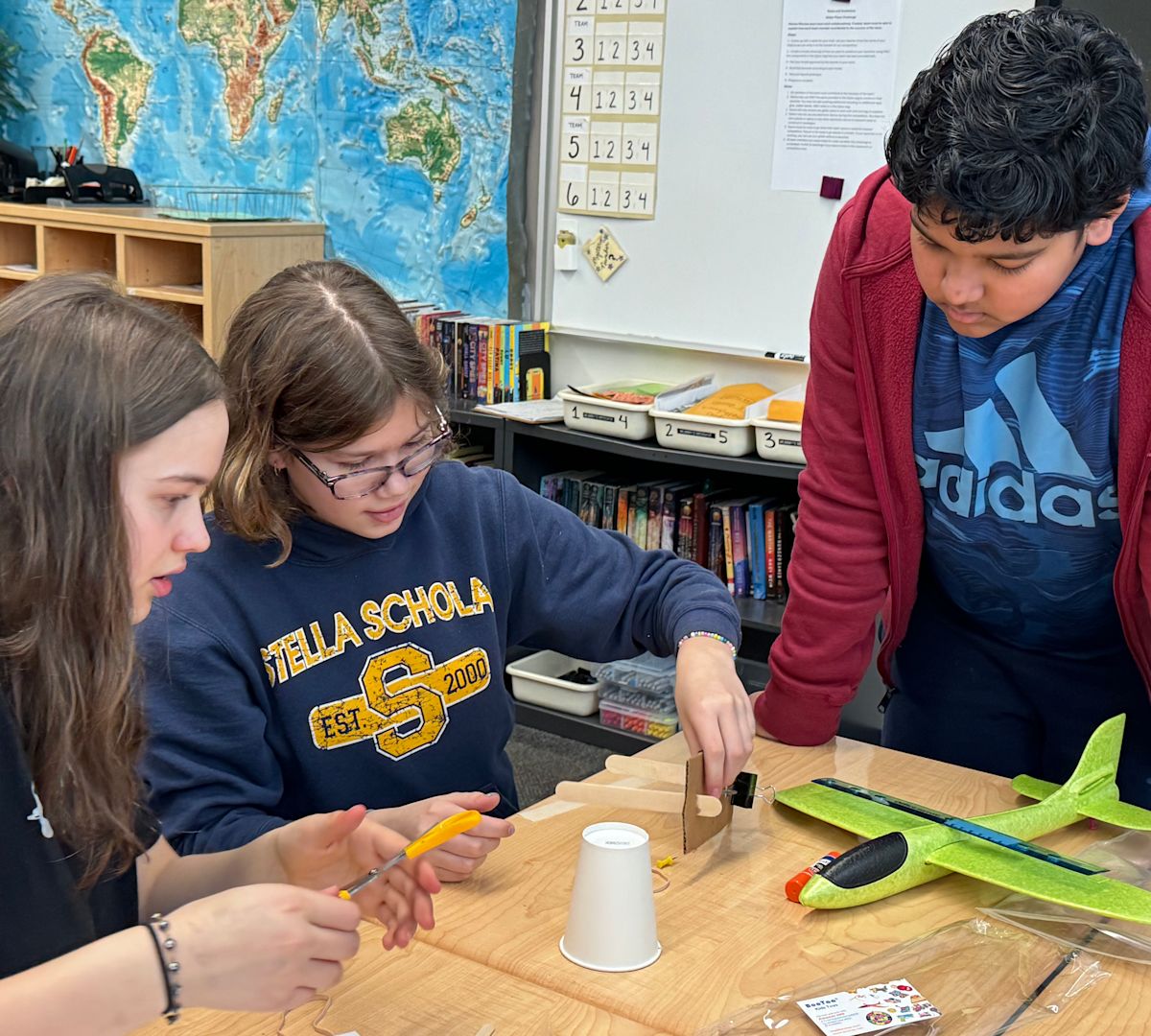 Stella Schola builds community through mentoring | News Details