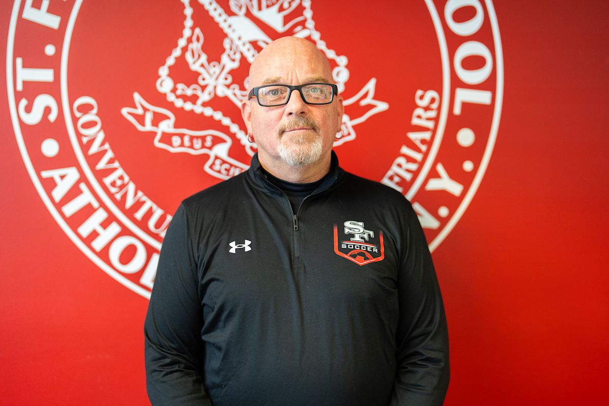 Carl Clark Named New Varsity Soccer Coach | News Details