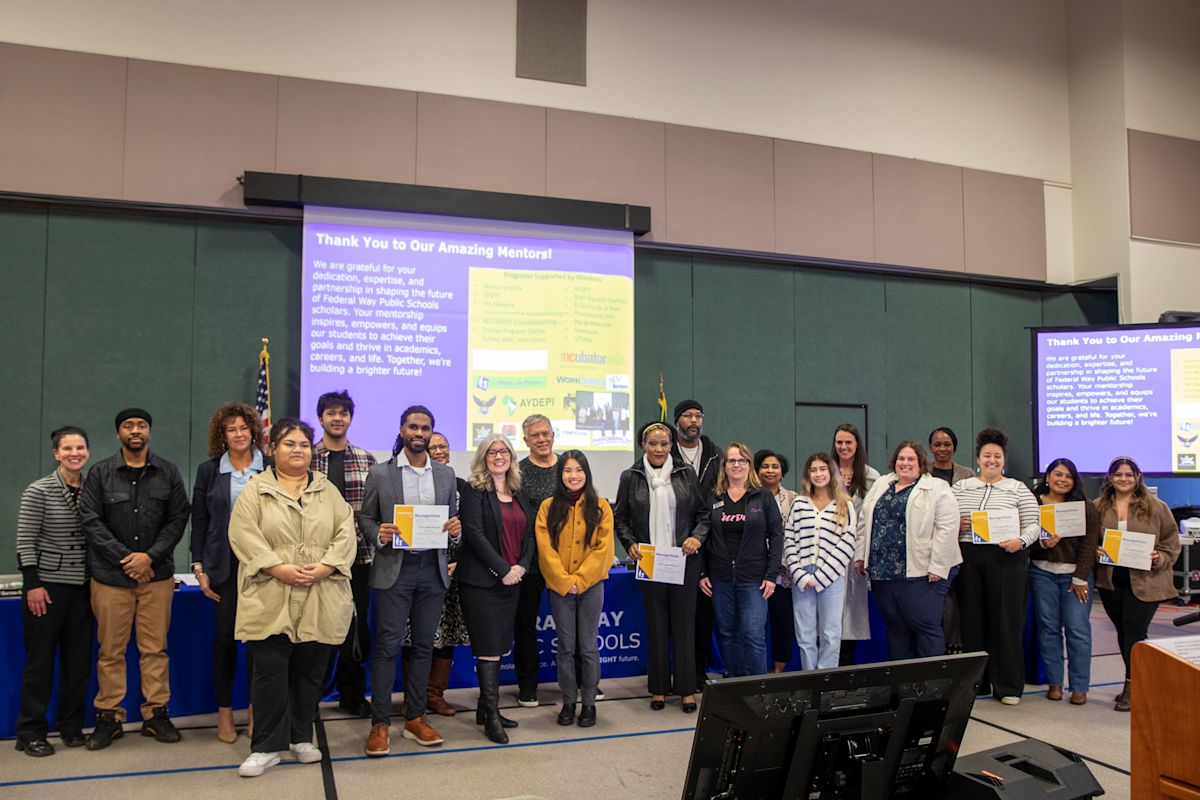 Federal Way Public Schools Celebrates the Impact of Mentors | Story