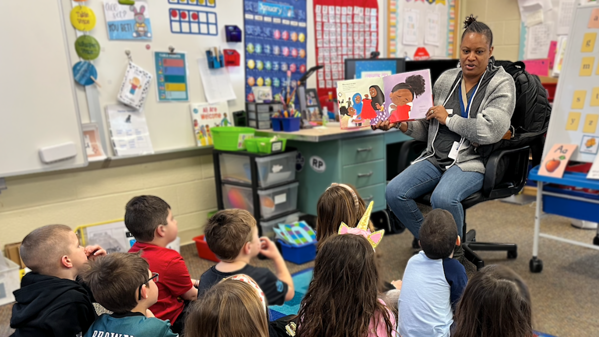 Ridge Park Elementary School welcomed guest readers as part of the ...