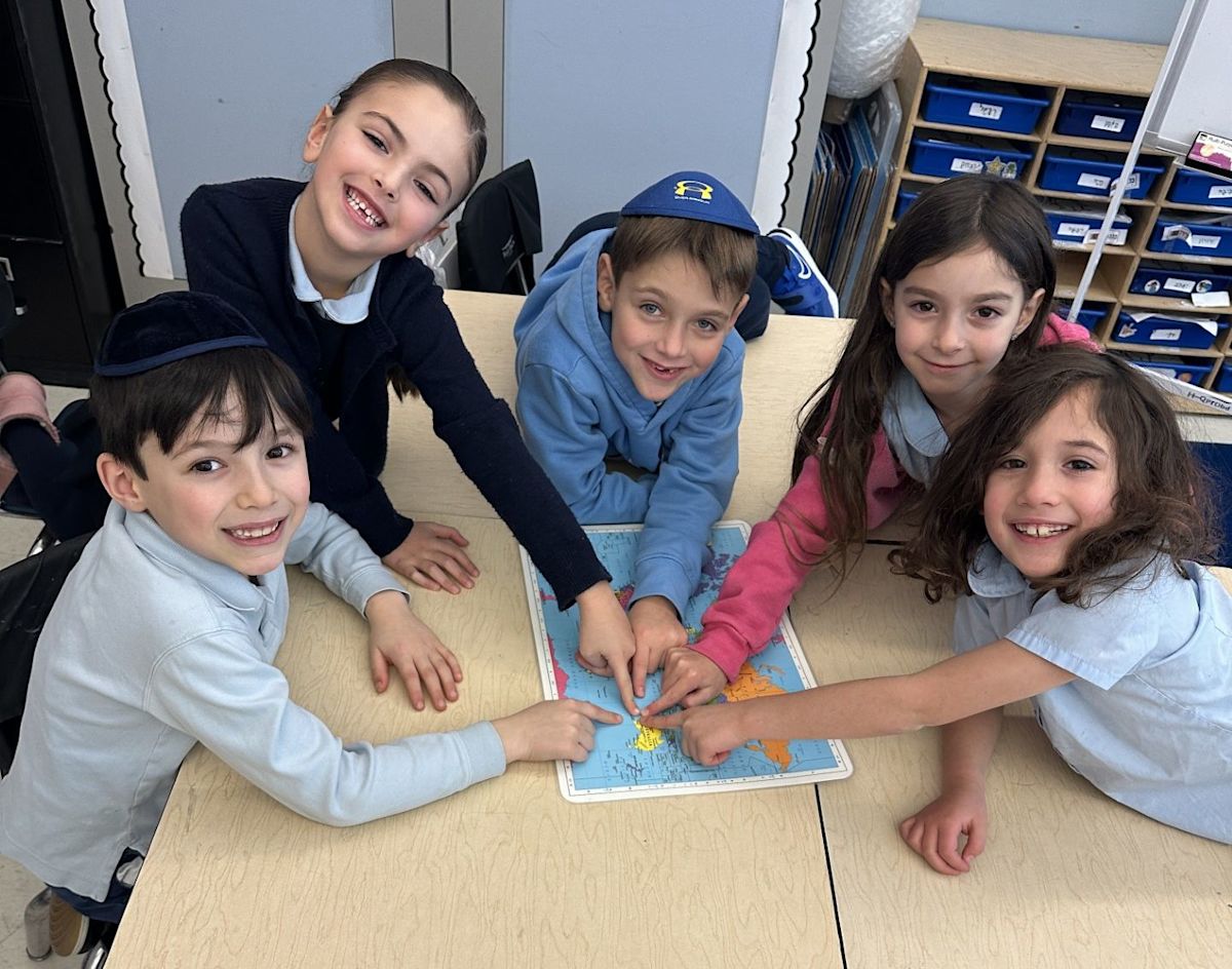 First Graders Explore the World by Learning About Maps | Ramaz News ...