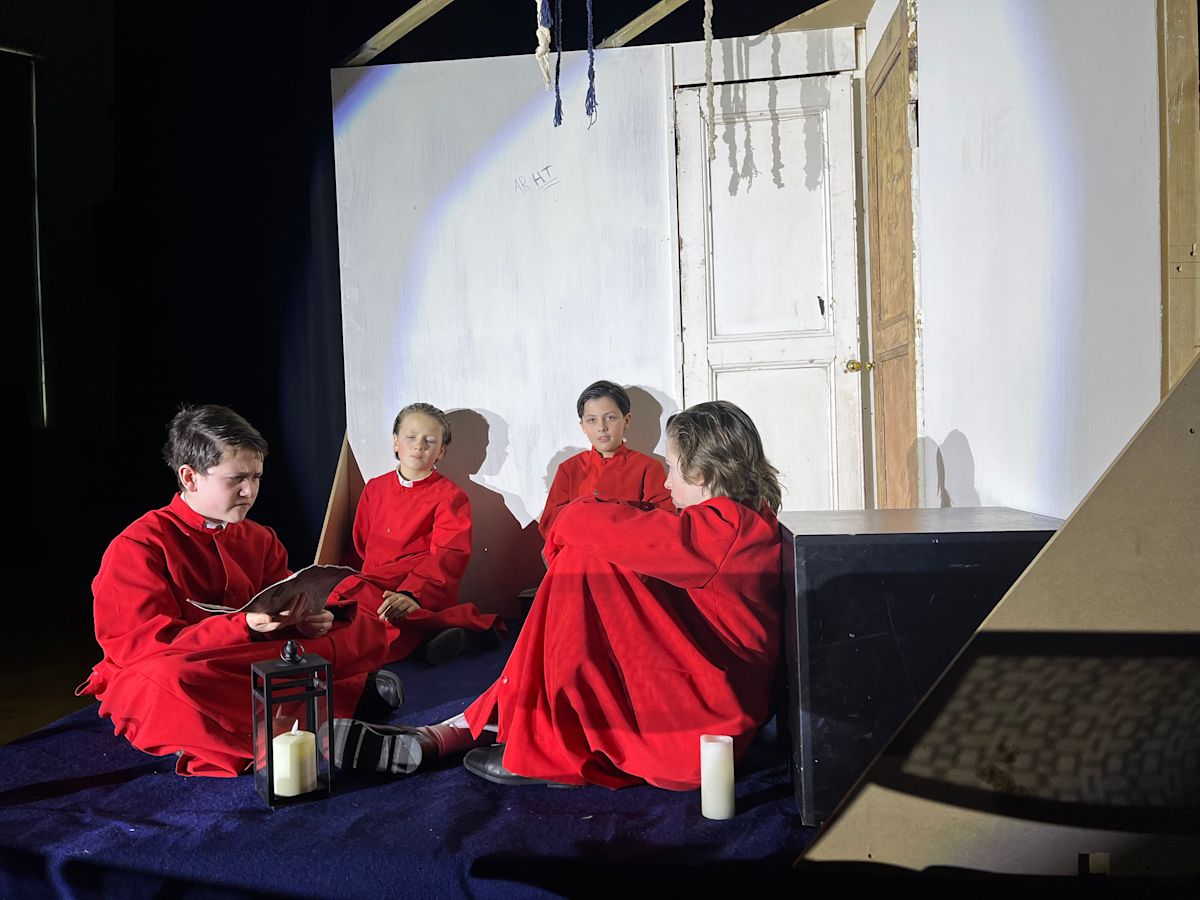 Prestfelde's opening night of The Wardrobe is resounding success | News ...