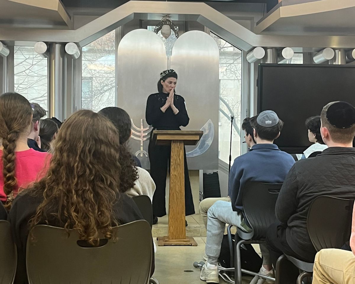 Syrian-Lebanese Pro-Israel Activist Rawan Osman Speaks to Grades 10 and 11 | Ramaz News - The ...