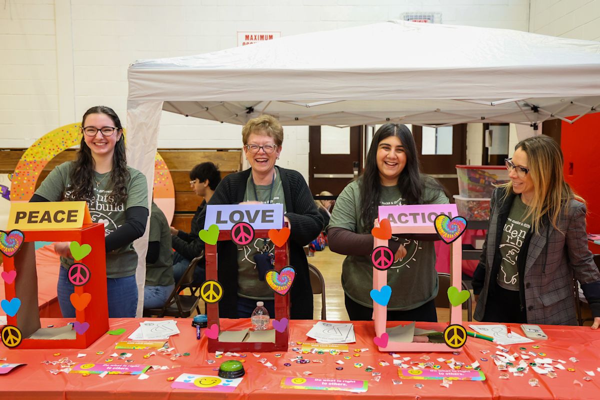 Half Hollow Hills Students Celebrate Peace, Love, and Students Rebuild ...