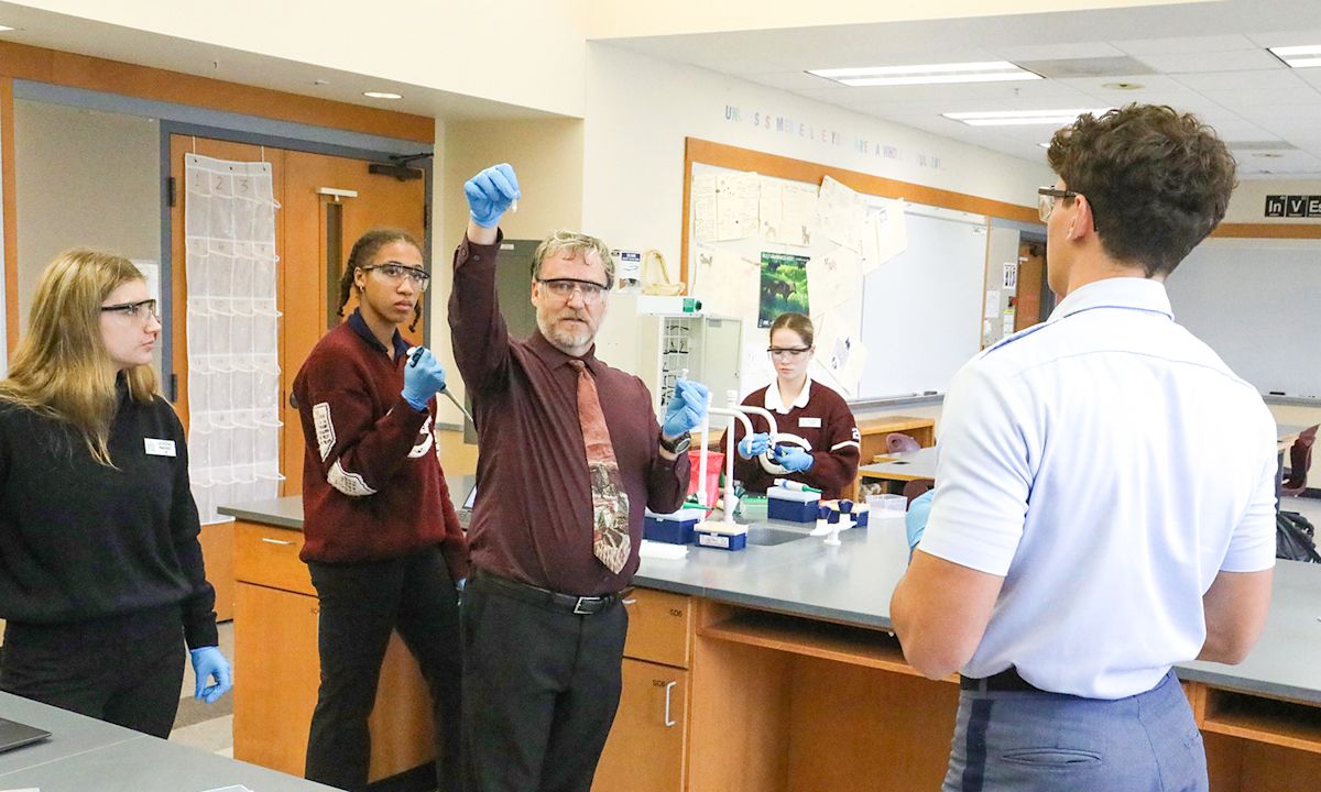 Science class at Culver explores how man’s best friend evolved from ...