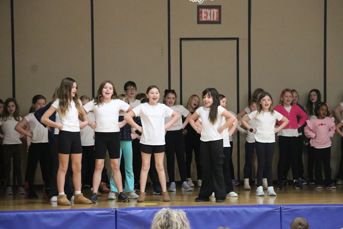 Oneka Elementary School Play | Article