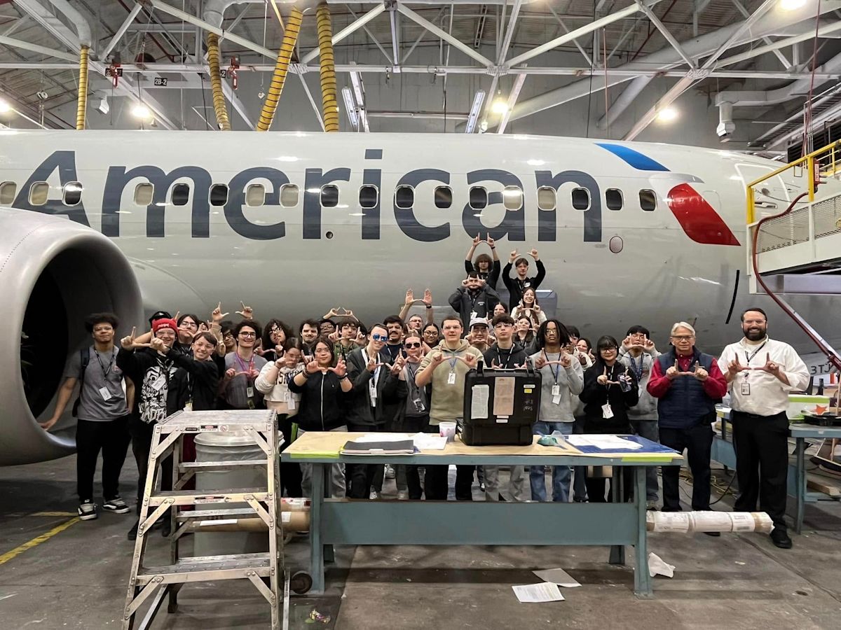 Aerospace Students Visit American Airlines | Campus Life Details