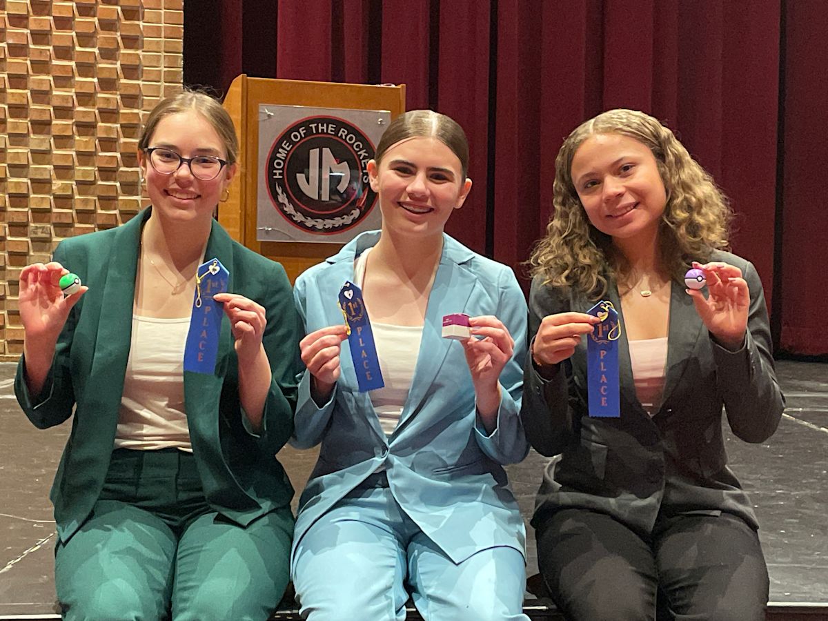 Cotter Speech Team Showcases Talent | article - Cotter Schools