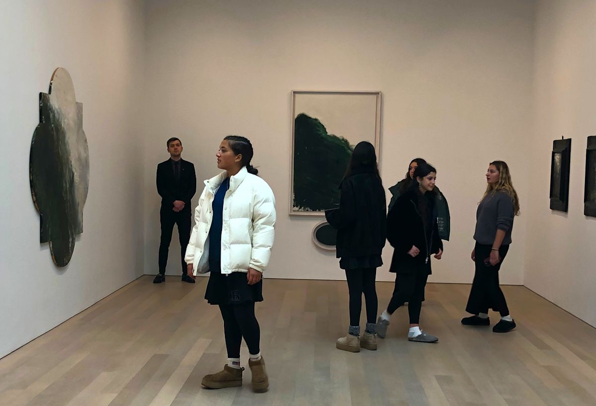 Honors Art Students Tour Three Art Galleries in One Day | Ramaz News ...