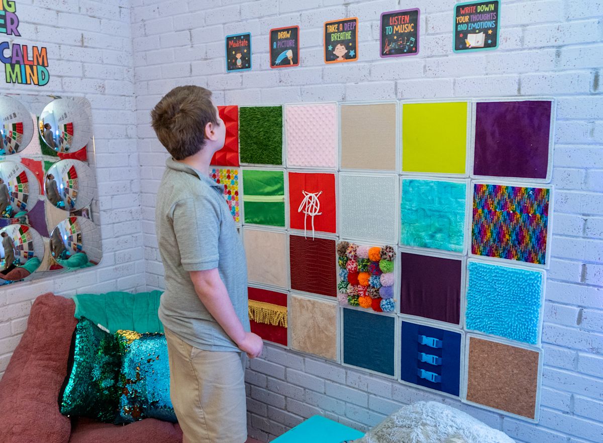 Riser Middle Teacher creates "comfort room" for self-contained students ...