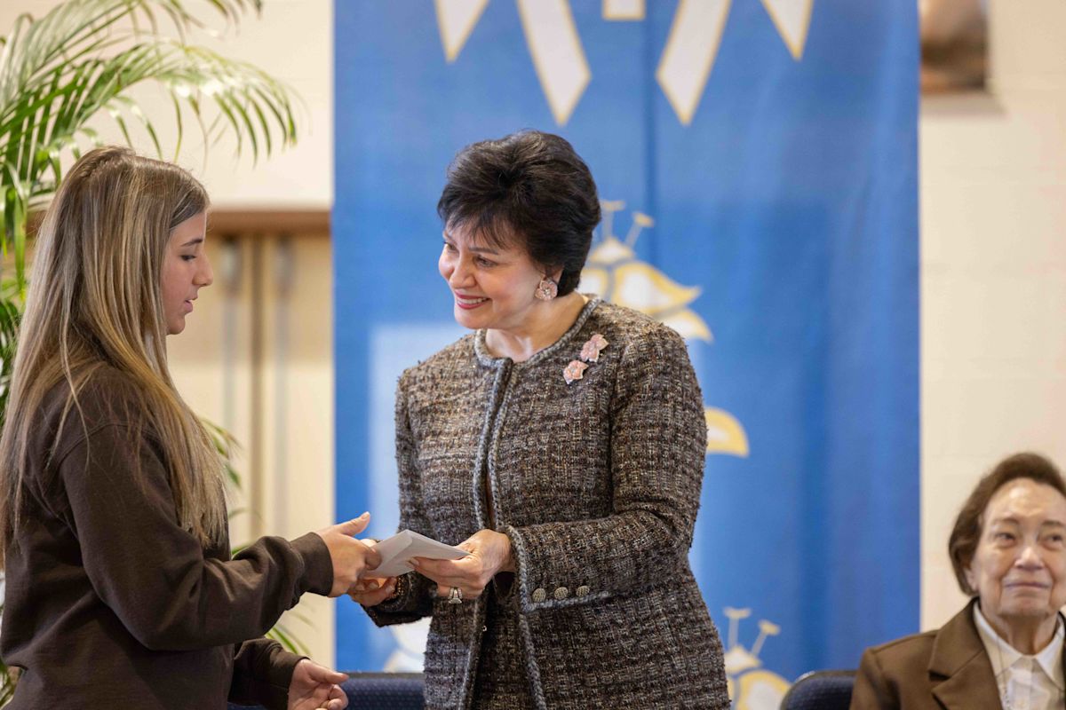 Faith & Leadership: Mrs. Gayle Benson Visits | News Post General ...