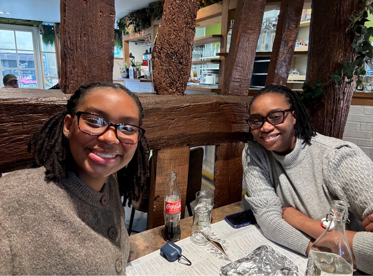 Mom’s visit | News Detail