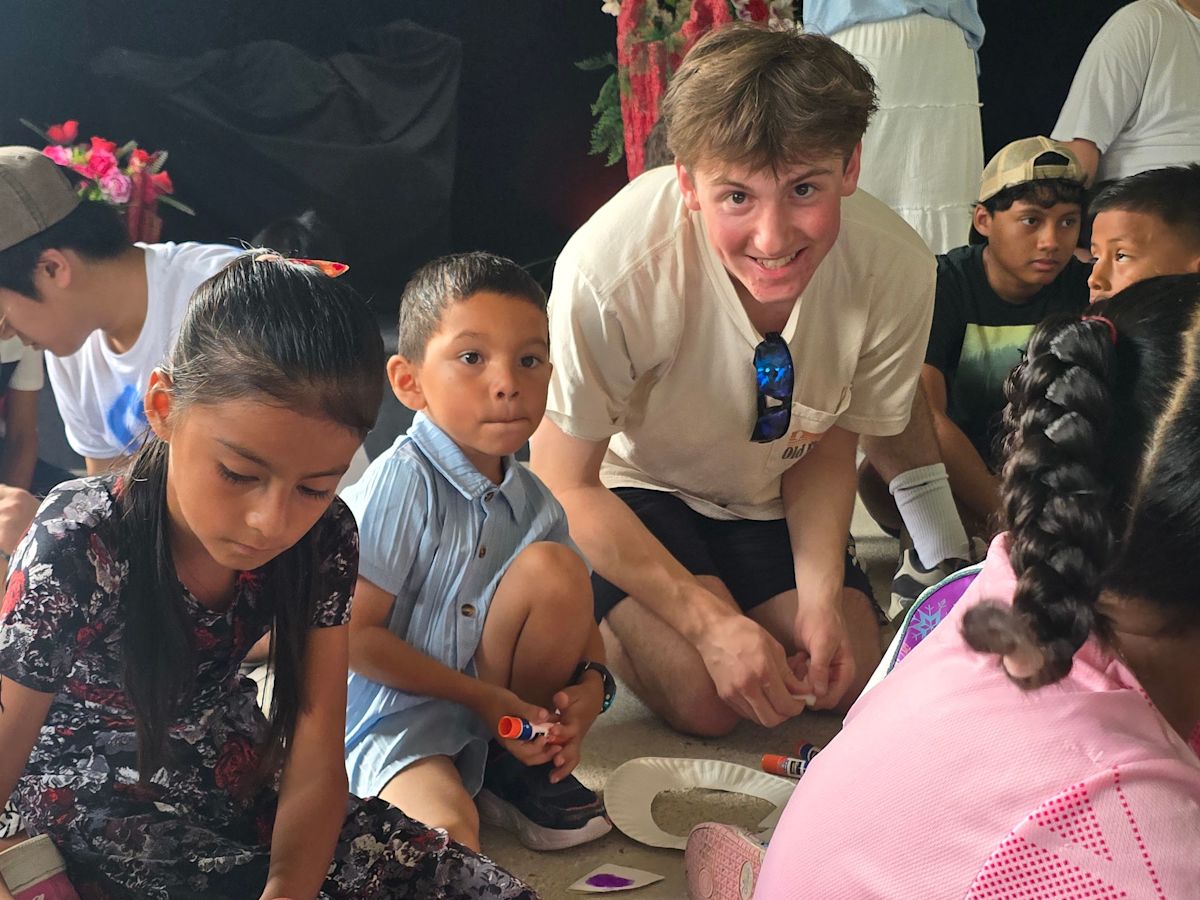 Students and faculty serve in Belize over spring break | Post Details