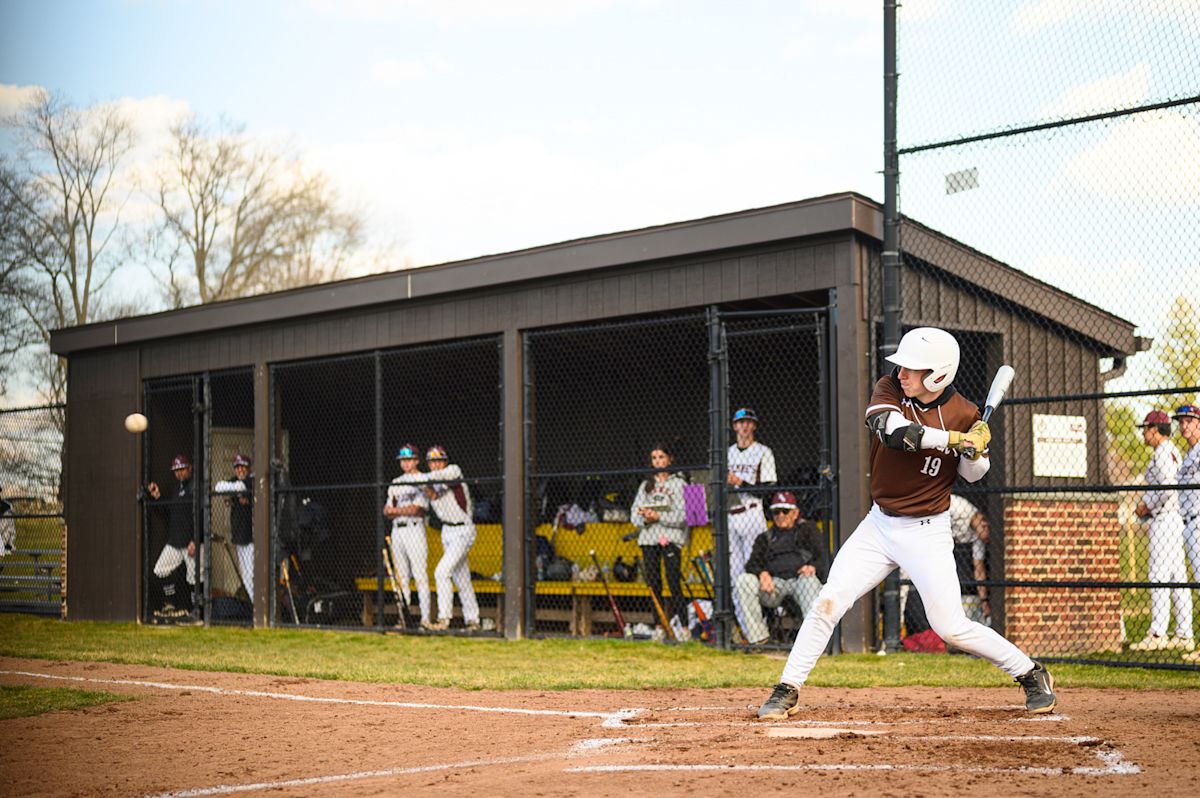 Baseball Splits Two-Game Set with St. Luke's | Details