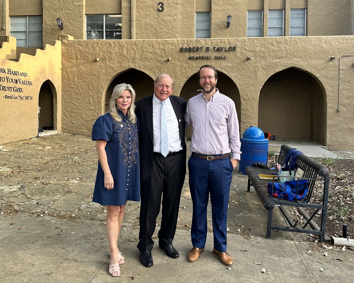 Charles Bondurant - Class of 1961 (Alumni Monday Speaker) and Martha O'Neill | details