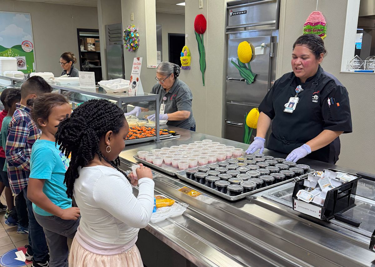 Blair Elementary students get first taste of CFBISD’s new menu item | Story