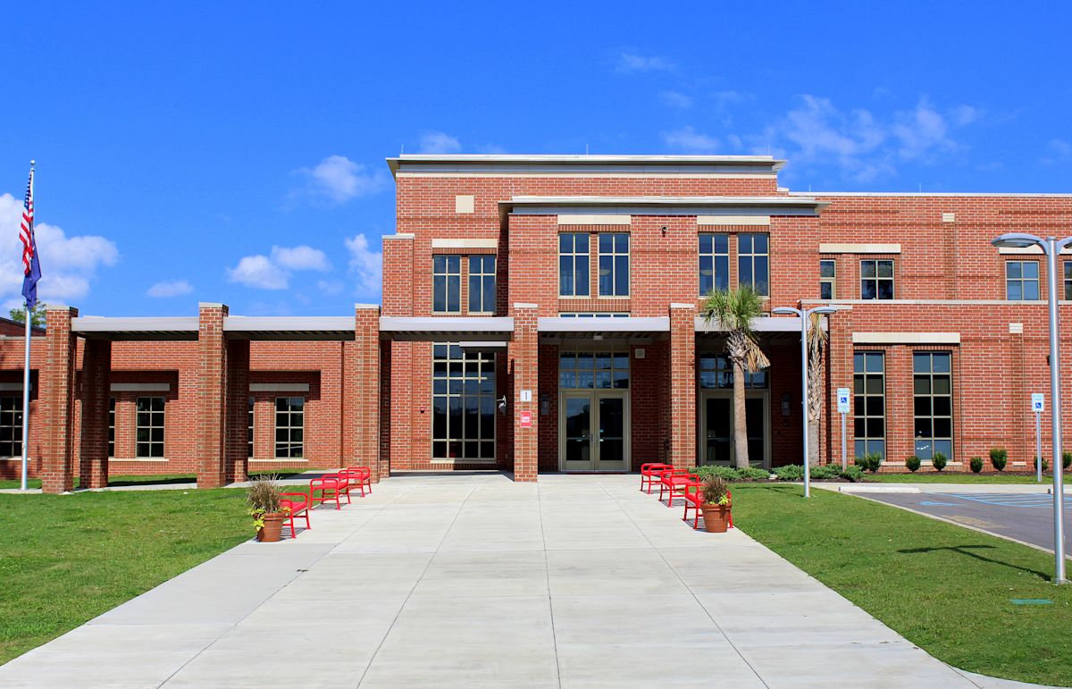 Spring Hill High School named a 2024 School of Excellence for College ...